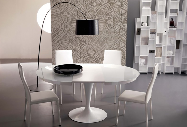 Eclipse Extending Dining Table Seats 6 to 8 guests, Made in Italy