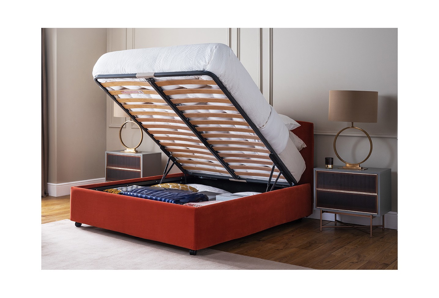 Simplicity Storage Bed | Storage bed on castor wheels