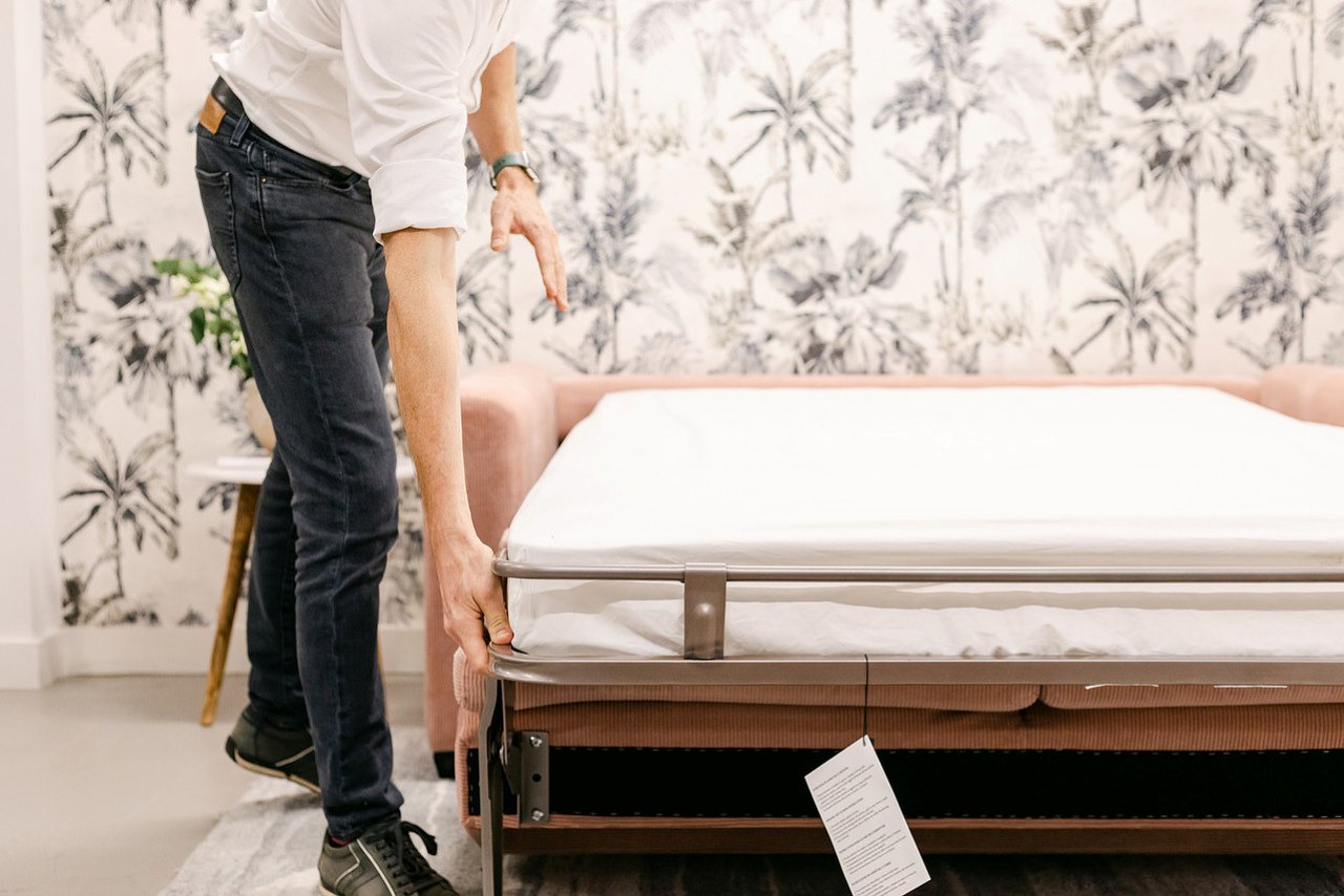 Sofa Bed vs Sleeper Sofa: What’s the Difference?